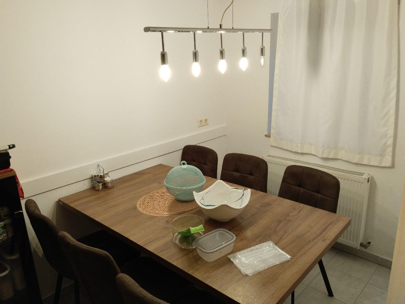 Esstich und mit 6 stuhl in 6900 Stadt Bregenz für 450,00 € zum Verkauf ...