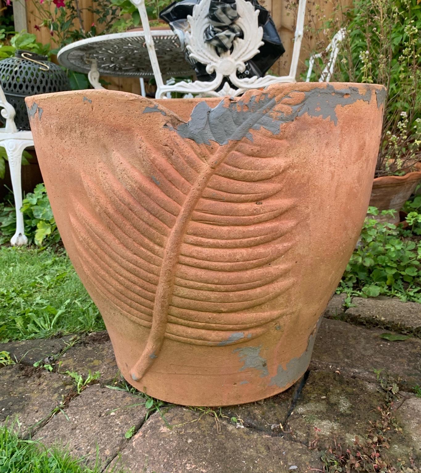 Huge heavy terracotta plant pot in NG2 Nottingham für 44,00 £ zum ...
