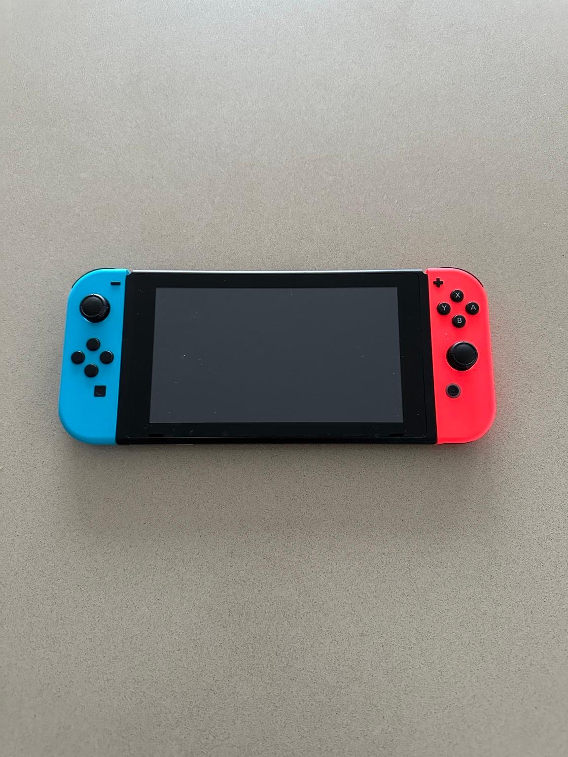 Nintendo Switch console - Red and Blue - Used in CR0 London für 130,00 ...