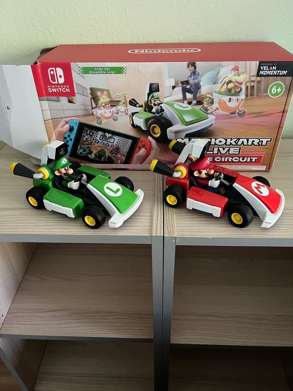 Nintendo, Switch, Luigi und Mario Kart in 52372 Kreuzau for €120.00 for ...
