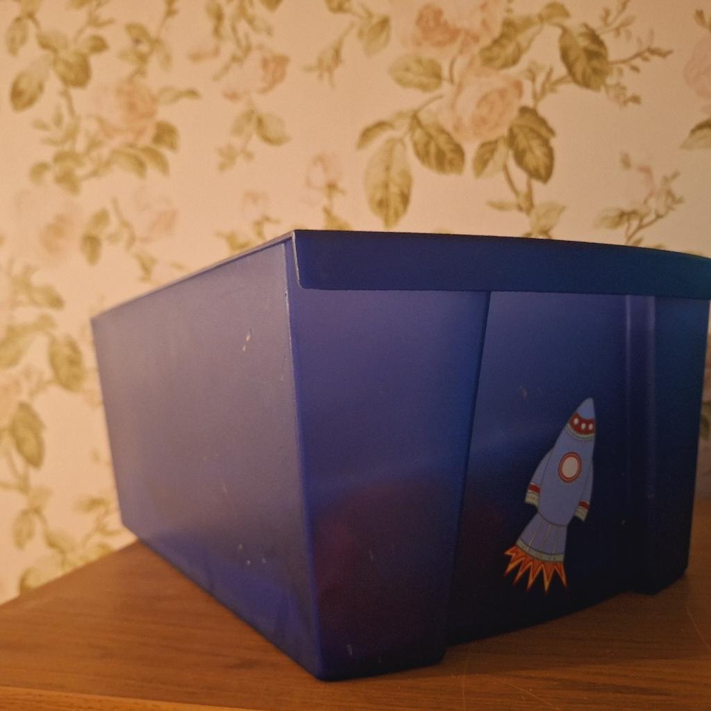 Rocket Storage Box in WV11 Wolverhampton für £ 1,00 zum Verkauf | Shpock AT