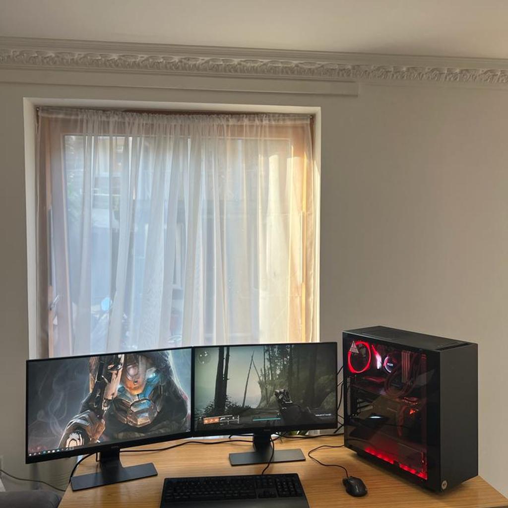 Dual Monitor High end Gaming pc setup in E14 London für £ 599,00 zum ...