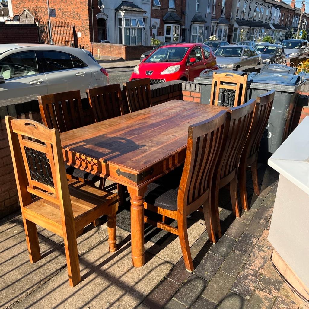 Oak sheesham dining table with 8 chairs in B44 Birmingham für £ 185,00 ...