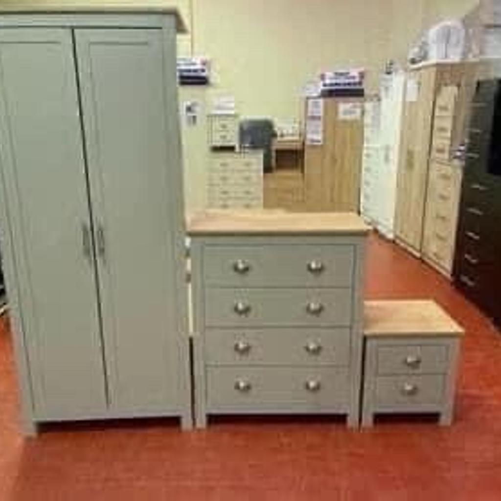 lancaster-3-piece-bedroom-set-in-grey-in-s62-parkgate-f-r-300-00-zum