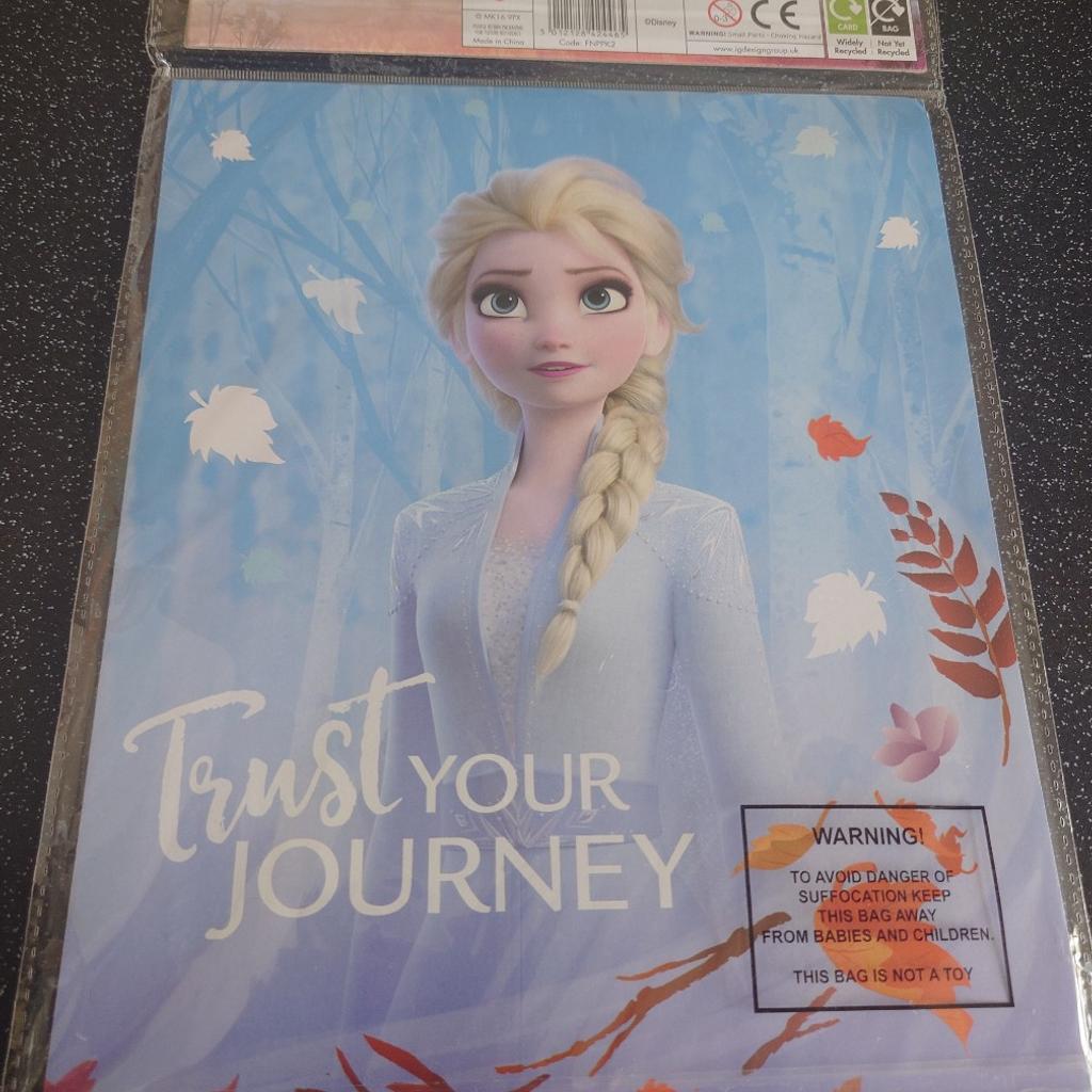 Frozen 2 play pack in LE11 Charnwood für £ 2,50 zum Verkauf | Shpock AT