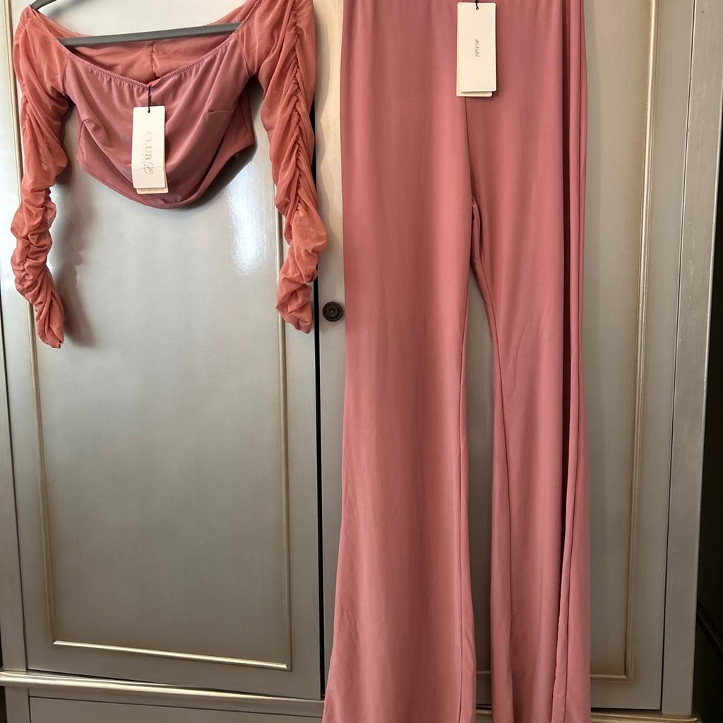 Ladies matching set in SS13 Basildon for £3.00 for sale | Shpock