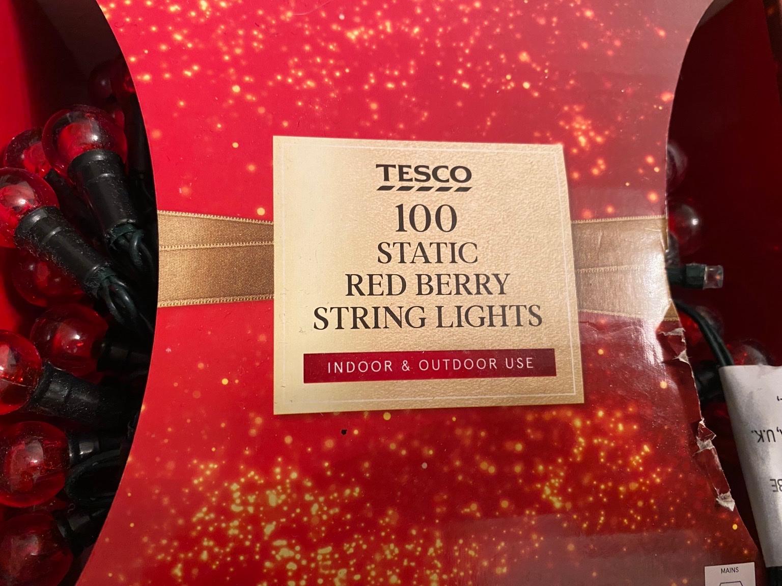100 static red berry string lights in B27 Birmingham für £ 7,00 zum ...