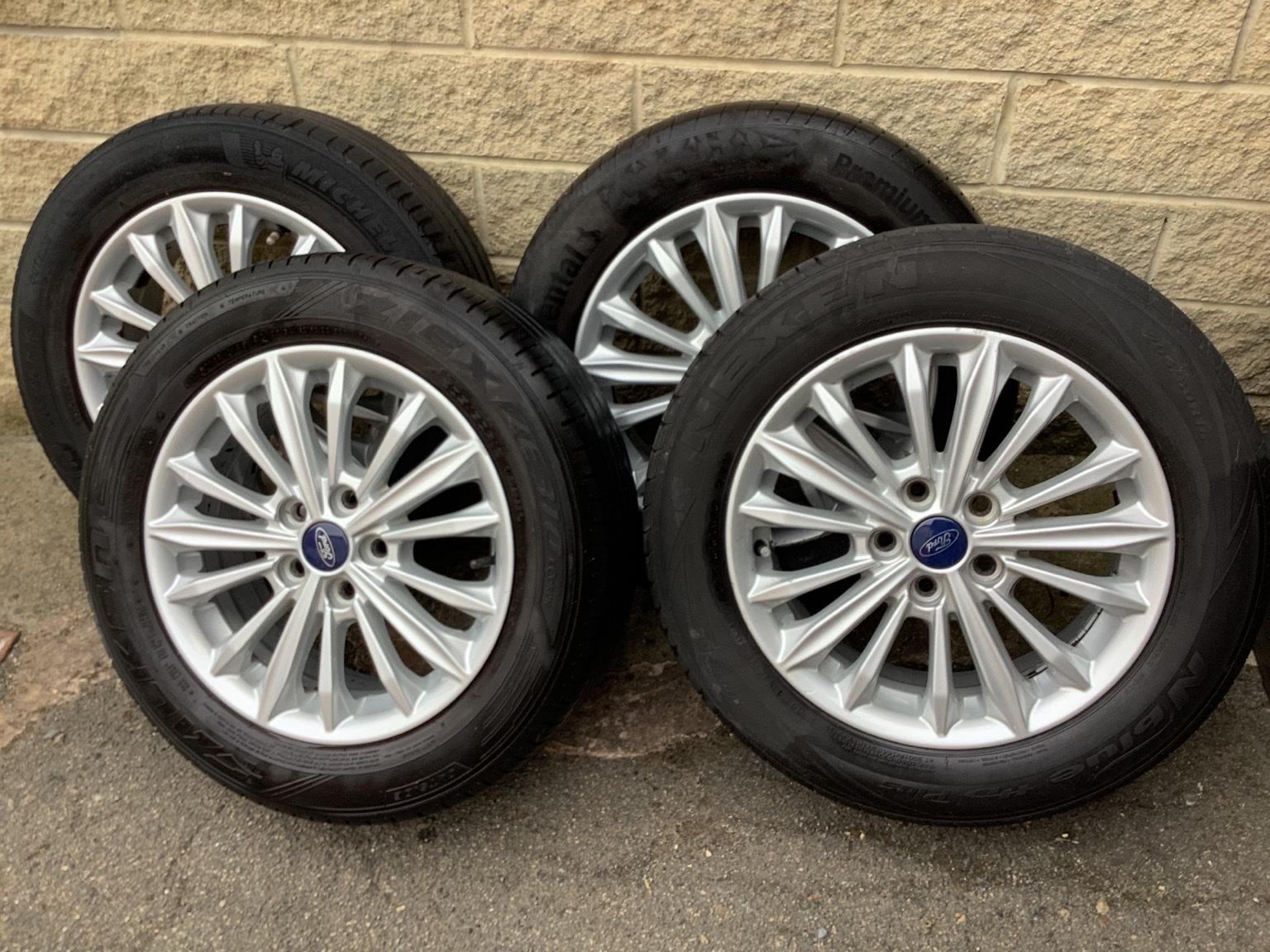 Ford 16 inch Full sets Alloy wheel with tyer in WF17 Kirklees für 195 ...