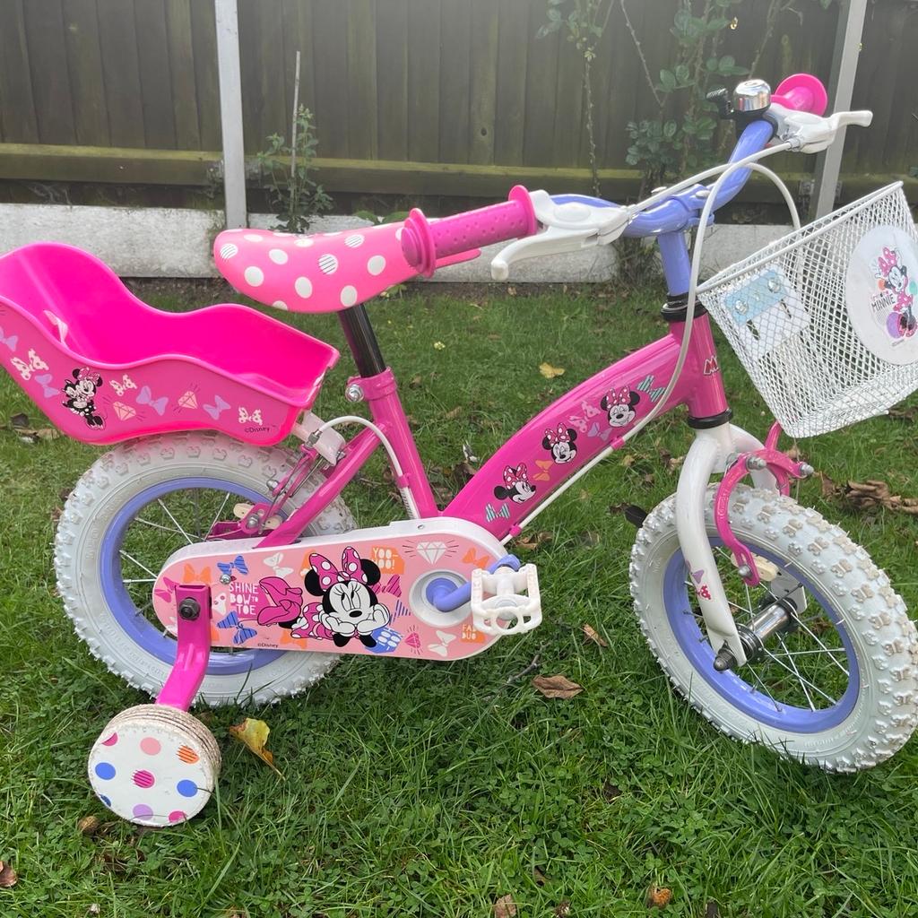 Minnie Mouse bike in DY4 Sandwell for £60.00 for sale | Shpock