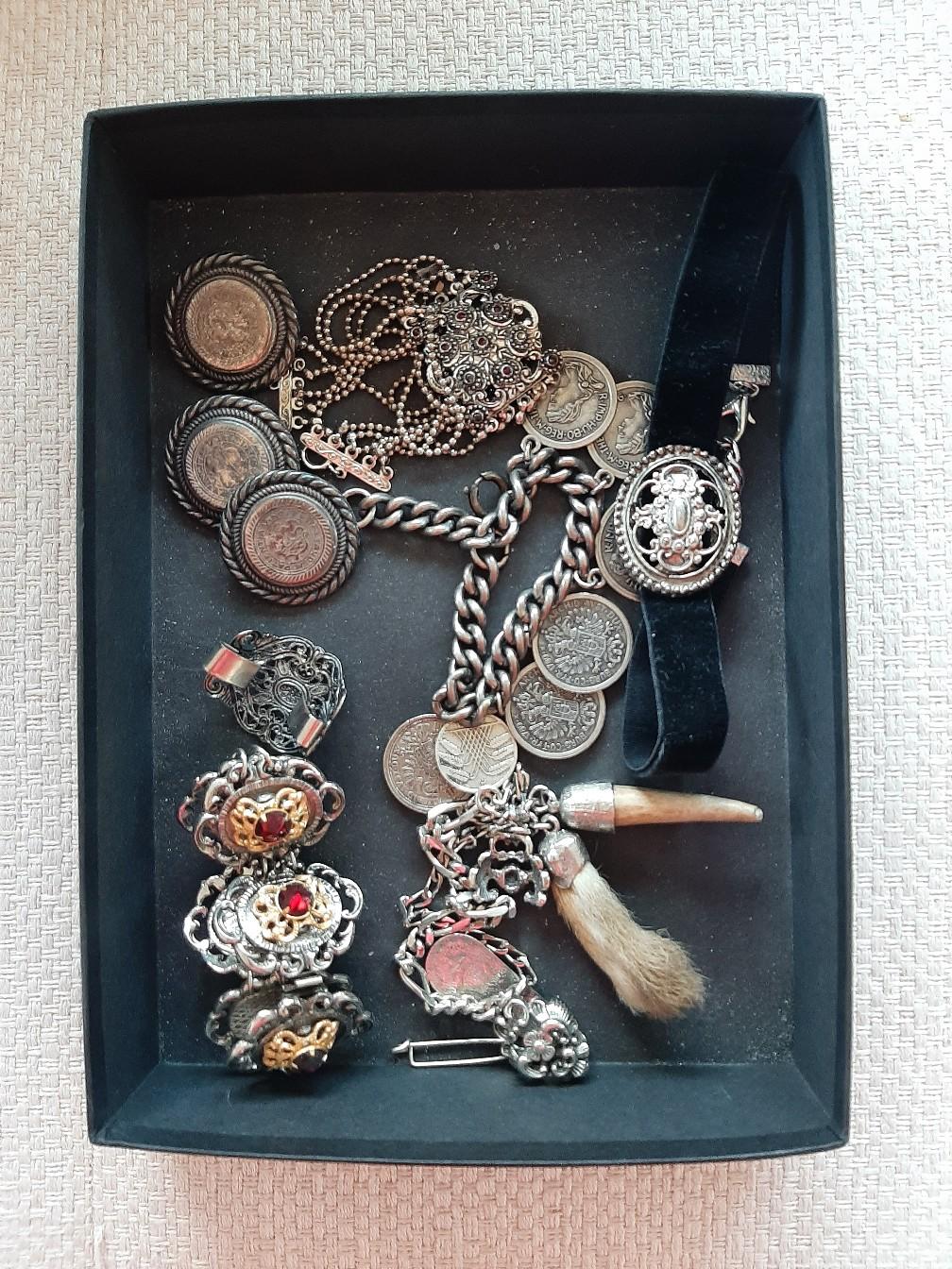 TRACHTENSCHMUCK in 6370 Kitzbühel für 20,00 € zum Verkauf | Shpock DE