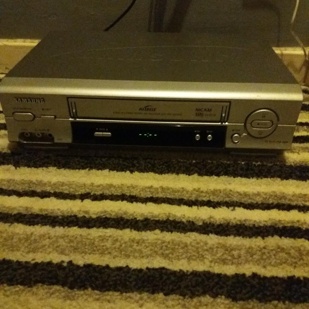 Samsung VHS Video Player in DY1 Coseley für £ 3,00 zum Verkauf | Shpock AT