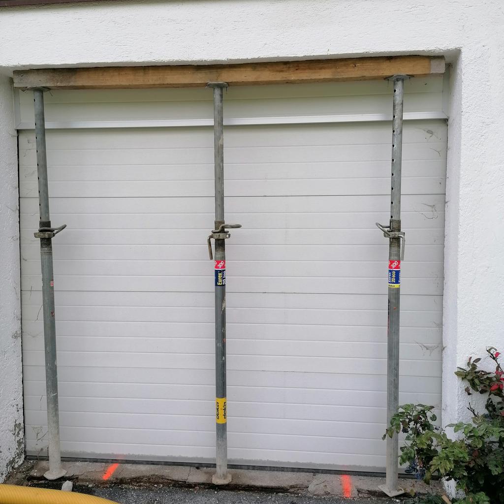 Sektionaltor mit Deckenantrieb in 6382 Kirchdorf in Tirol für 250,00 € zum Verkauf | Shpock DE