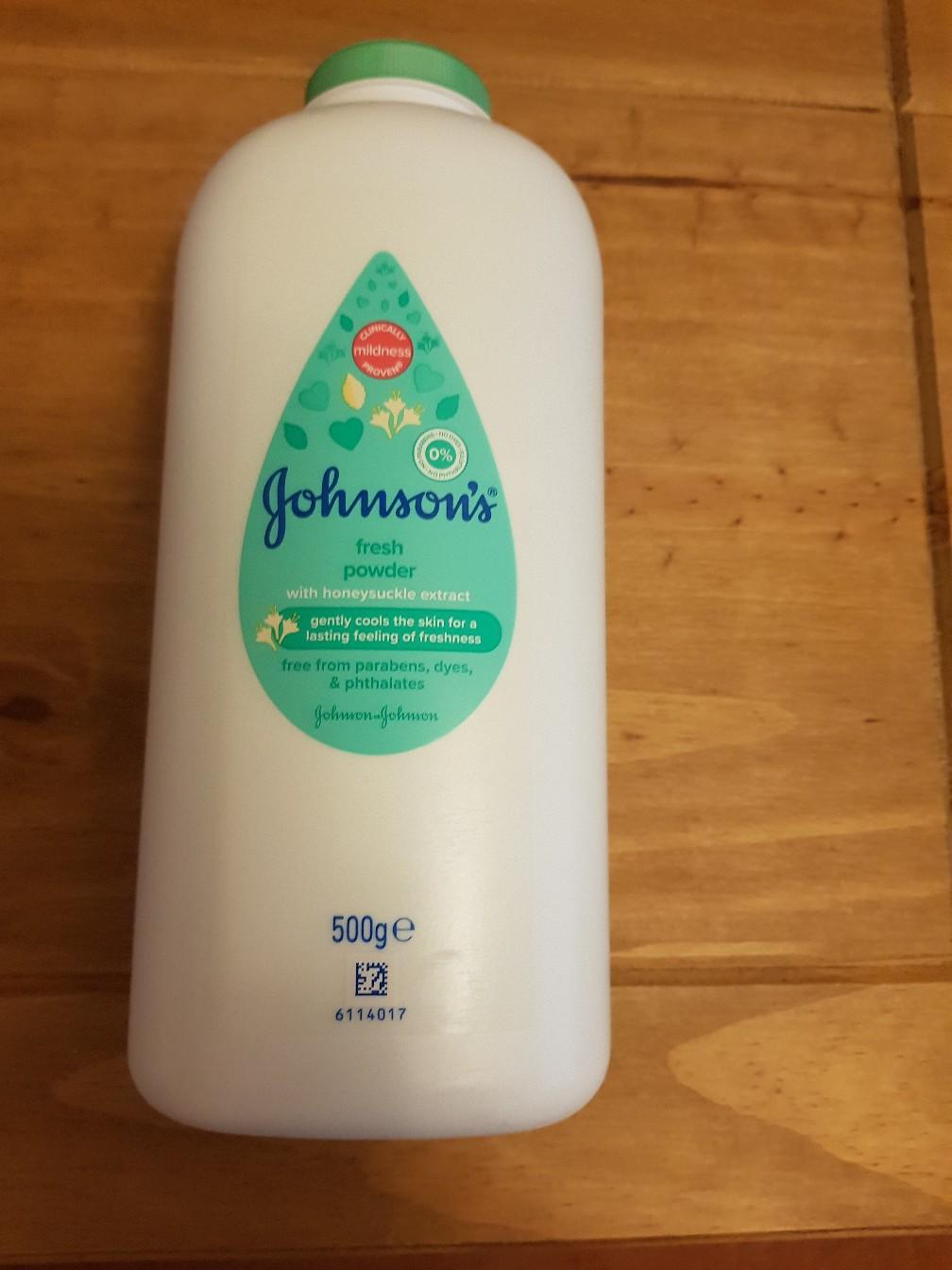 Johnsons baby powder 500g NEW in FY1 Blackpool für 1,00 £ zum Verkauf ...