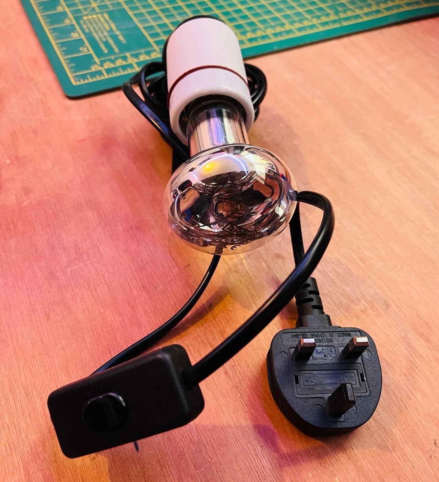 Reptile & baby Chicks ceramic solar heat lamp in DH8 Consett for £25.00 ...