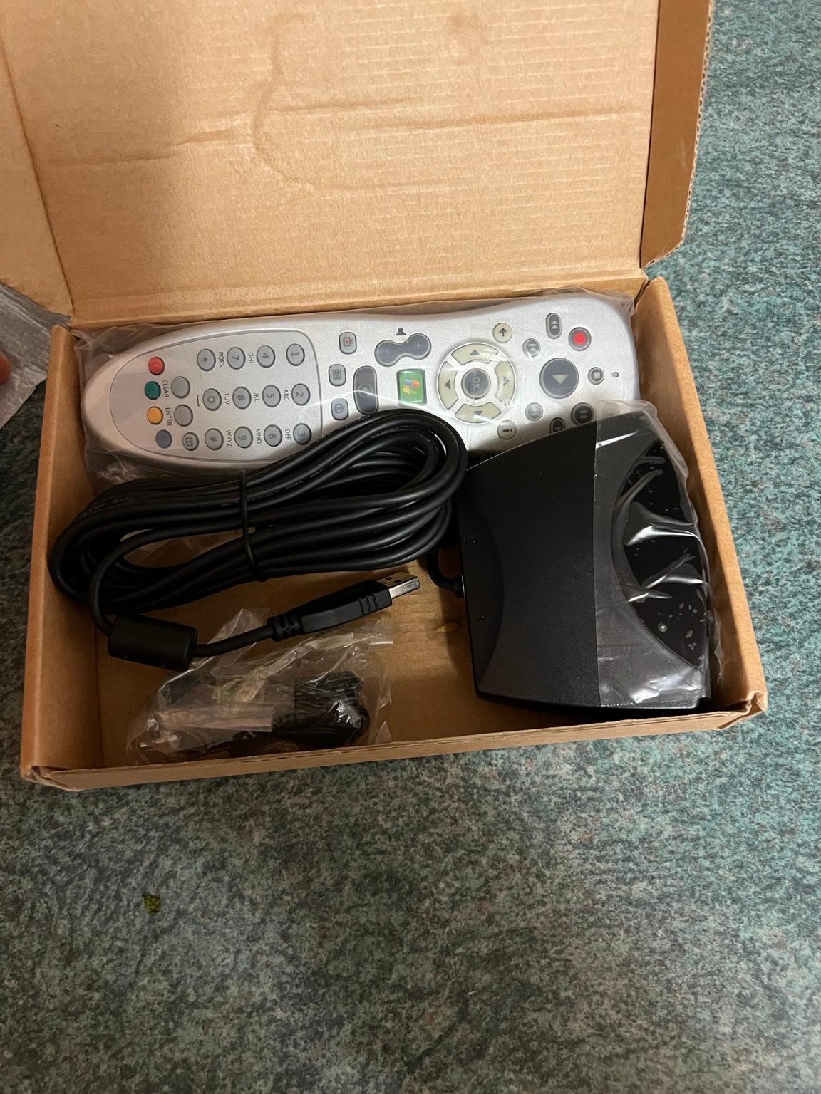 Dell Media Center Analog/Digital Remote Kit in W14 London für 20,00 ...