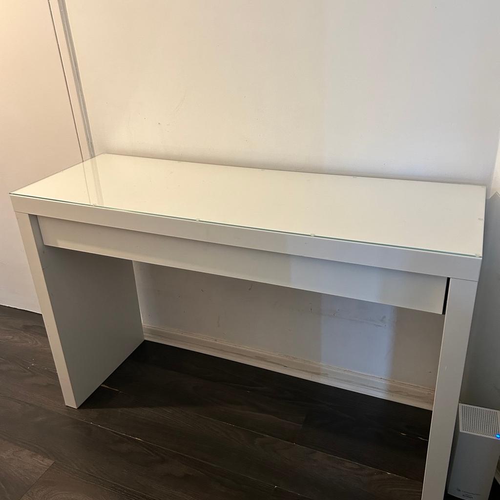 Dressing Table with Glass Top in SW8 London für 45,00 £ zum Verkauf | Shpock DE