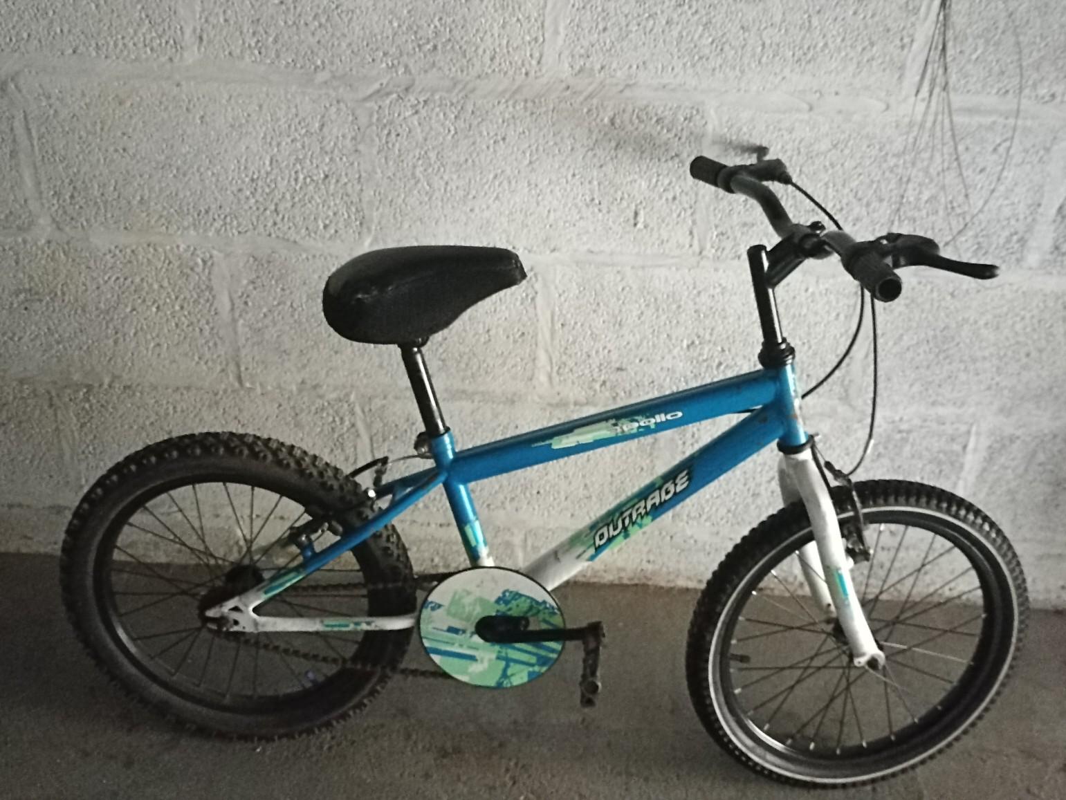 Apollo Outrage kids childrens Bike in WV6 Wolverhampton für 30,00 £ zum ...