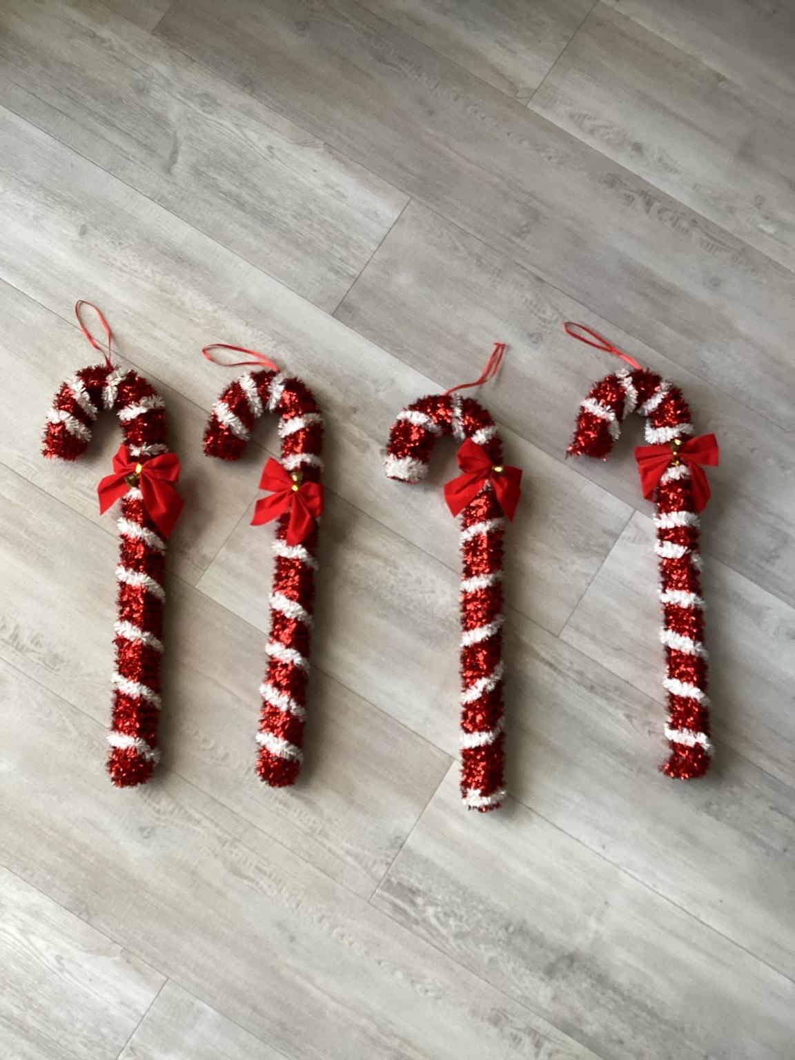 4 CANDY CANE DECORATIONS. in FY5 Wyre für 5,00 £ zum Verkauf | Shpock DE
