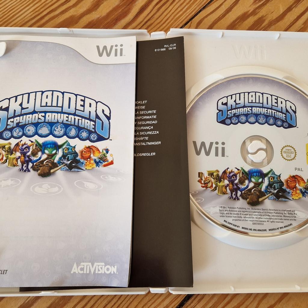 Skylanders Spyro's Adventure inkl. 6 Figuren in 20459 Hamburg für € 38 ...