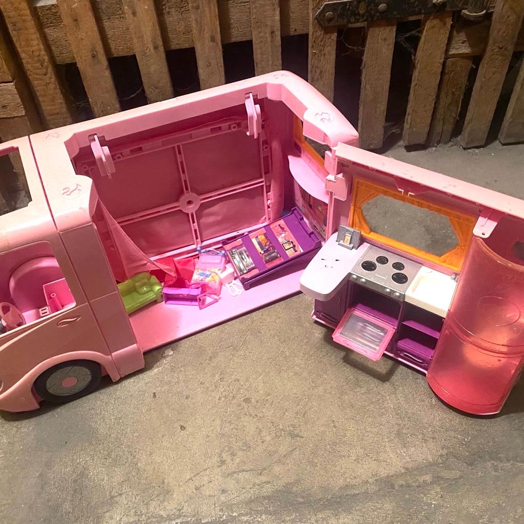 Barbie Bus in 63065 Offenbach am Main für € 25,00 zum Verkauf | Shpock AT