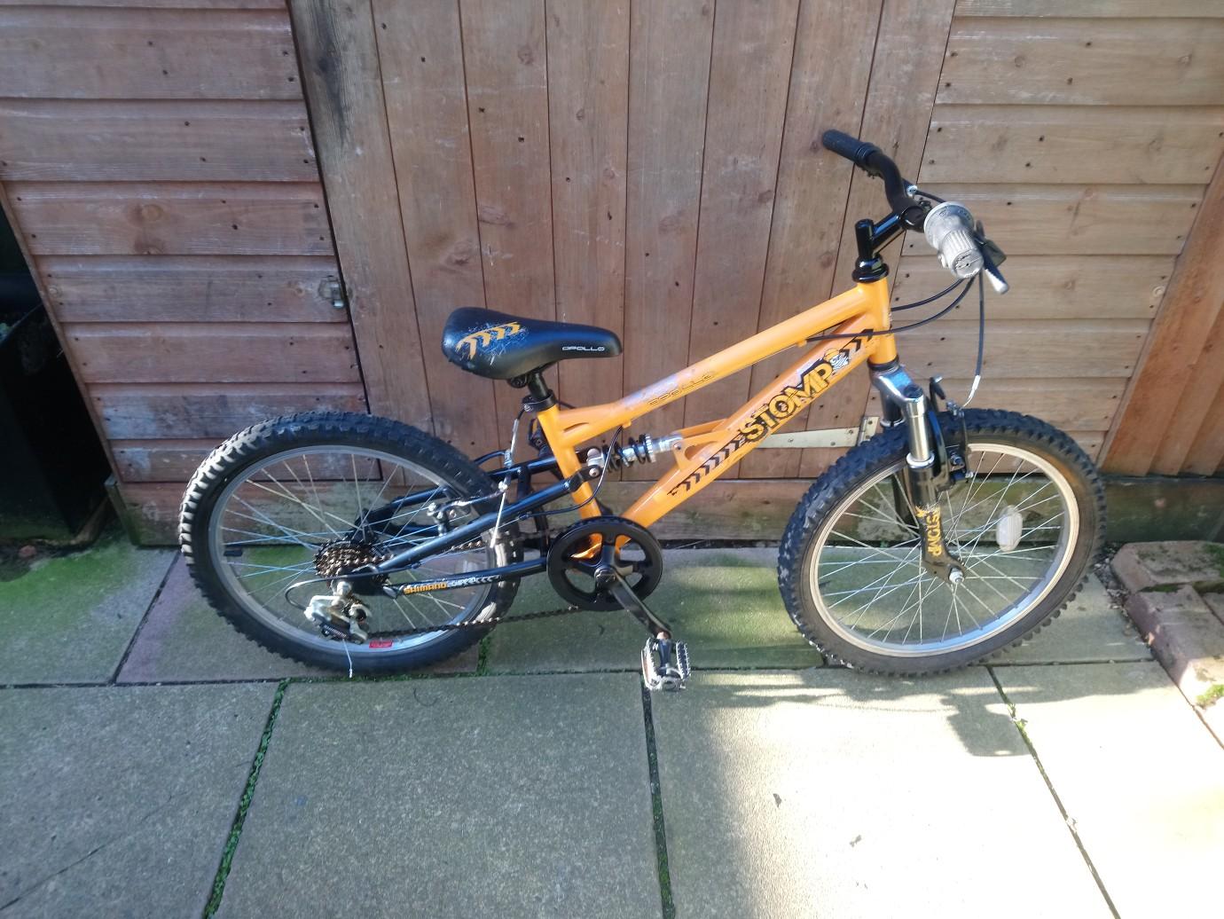 Boys apollo mountain bike in NN5 Duston für 45,00 £ zum Verkauf | Shpock DE
