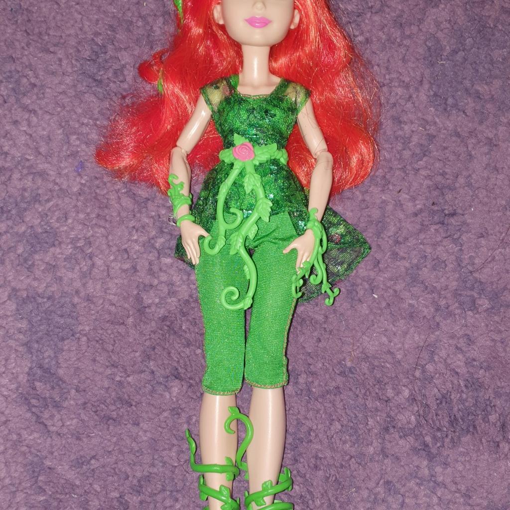DC Poison Ivy SuperHero Doll in WV14 Wolverhampton für 2,50 £ zum ...