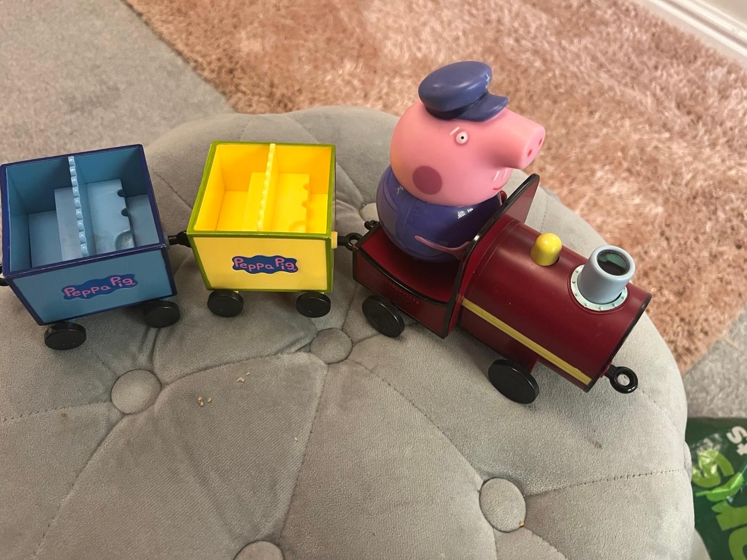 Peppa pig train musical vgc in M23 Manchester für 5,00 £ zum Verkauf ...