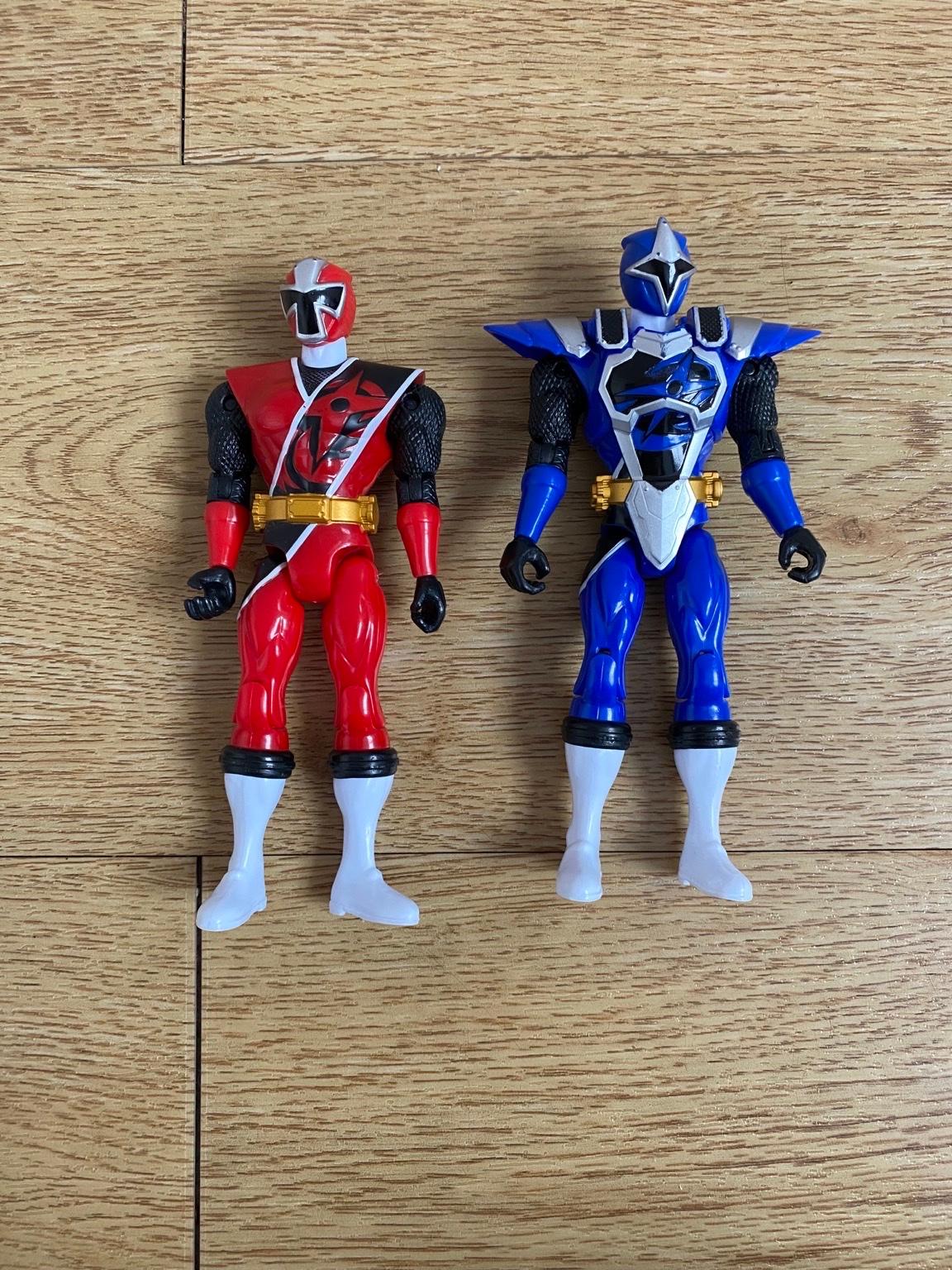 Small Power Rangers figures in DY6 Dudley für £ 1,00 zum Verkauf ...