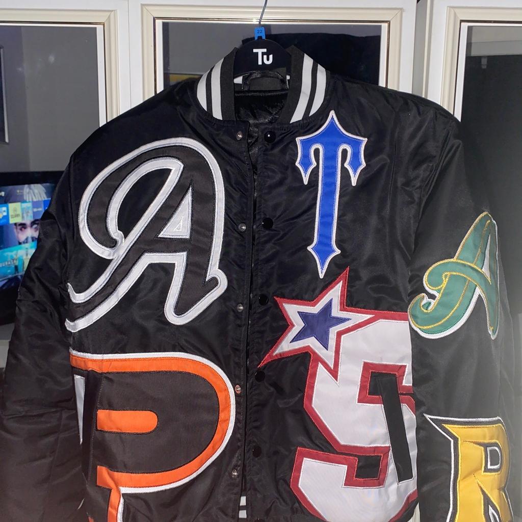 Trapstar Wildcard Stadium Varsity Jacket in LU4 Farm für 120,00 £ zum ...