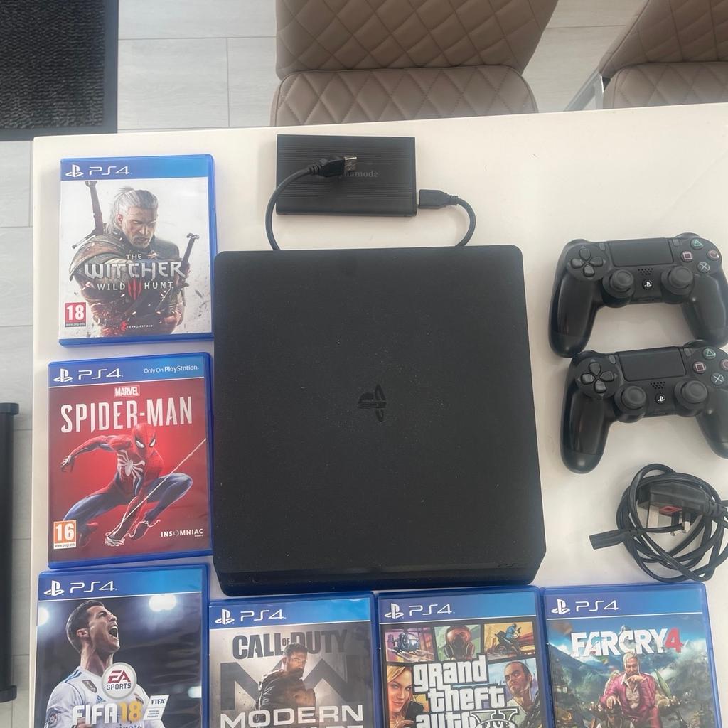 PlayStation 4 Slim - 2 controllers and games in B33 Birmingham für 150 ...