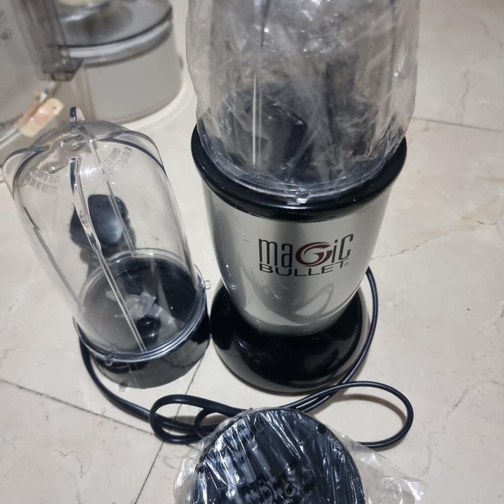 magic bullet with small and large cups in BR2 London für 10,00 £ zum ...
