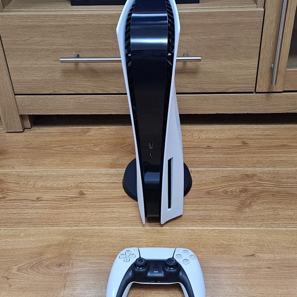 PS5 Disc Edition + Dualsense Controller in L15 Liverpool für 310,00 ...