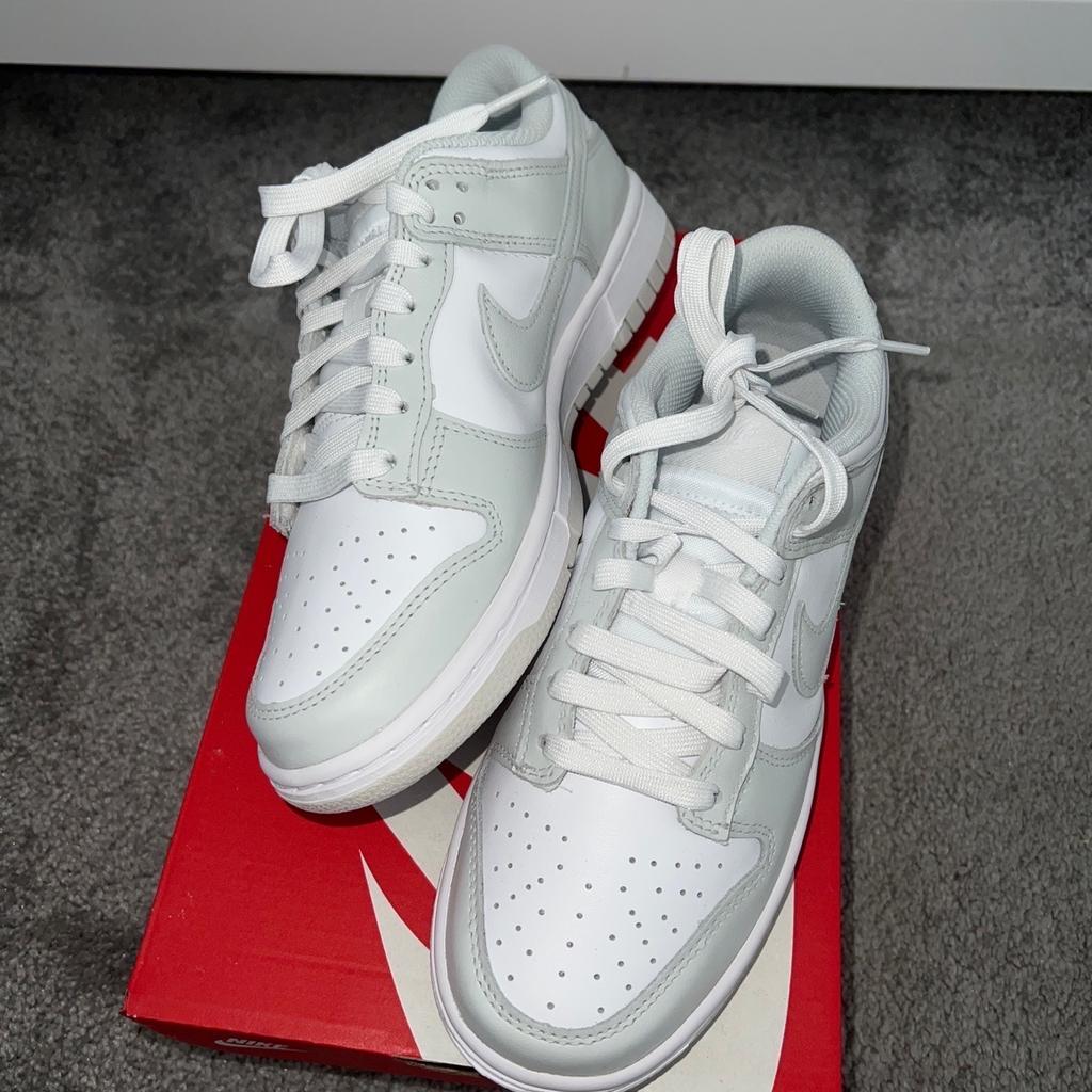 WHITE / LIGHT GREY DUNK LOW in BS1 Bristol für £ 70,00 zum Verkauf ...