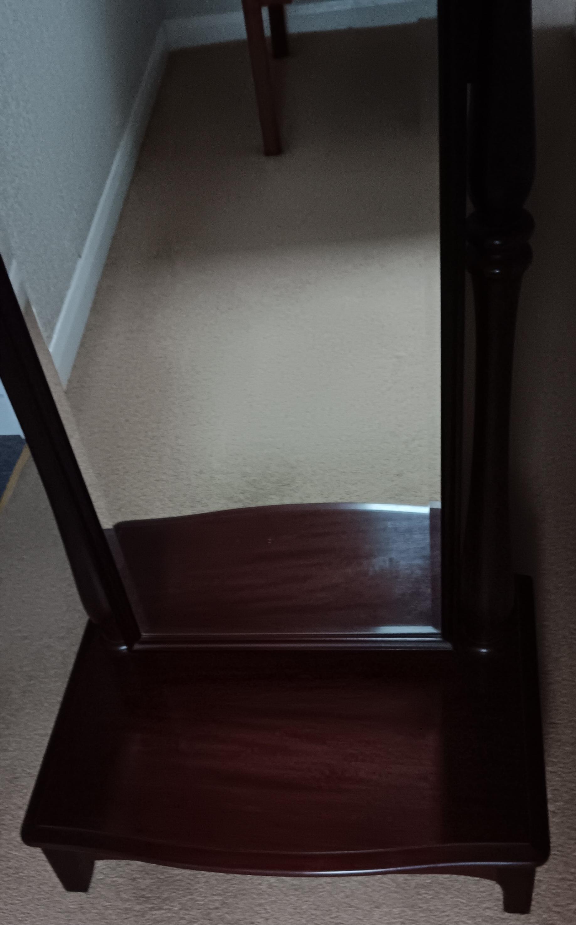 Stag Minstrel Cheval Mirror, As New in ME18 Maidstone für £ 150,00 zum ...