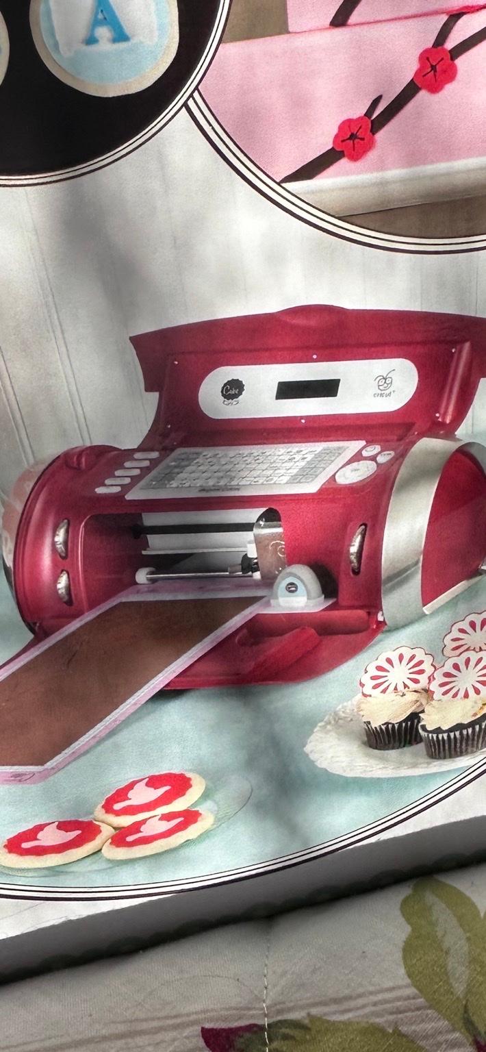 Cricut electronic cake machine in L14 Liverpool for £100.00 for sale ...