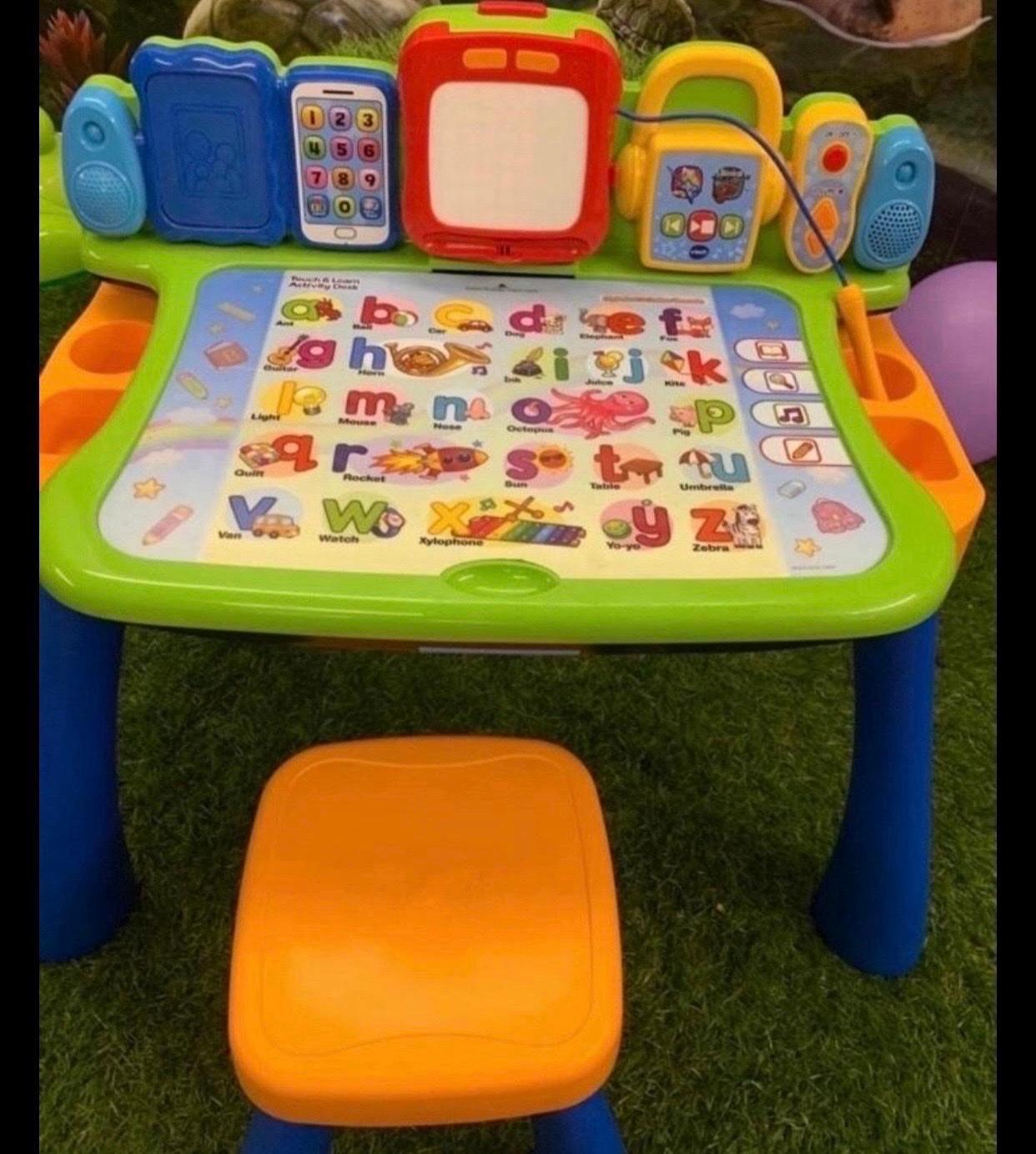VTech learning table ( Brilliant Condition) in WF9 Wakefield für £ 12 ...