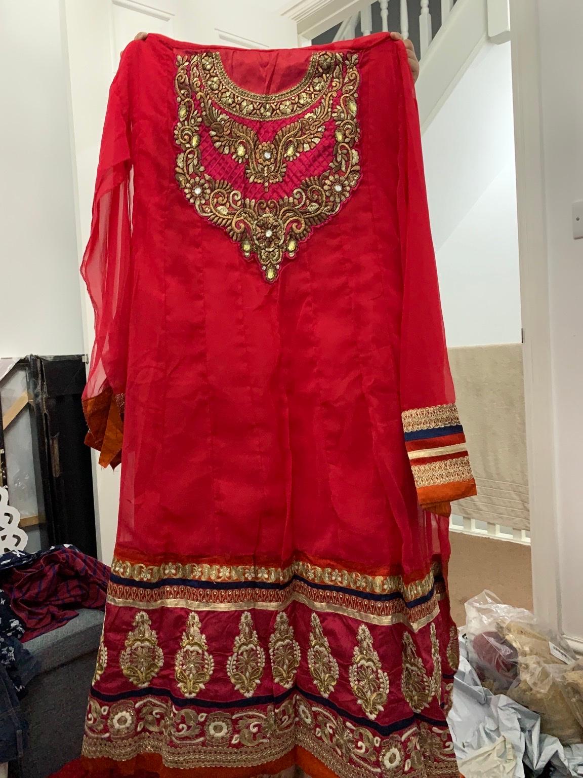 Brand new semi stitch 3 piece in E6 London für 35,99 £ zum Verkauf ...
