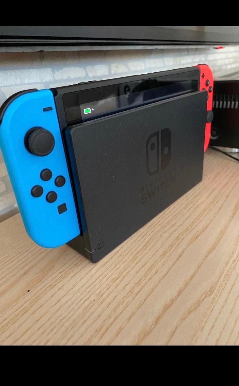 Nintendo Switch in 6830 Marktgemeinde Rankweil für 300,00 € zum Verkauf ...