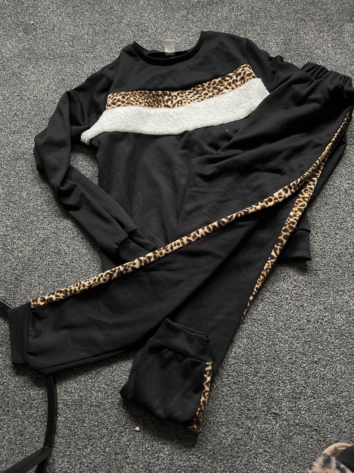 Girls shein track suit age 12 years in S60 Rotherham für 5,00 £ zum ...