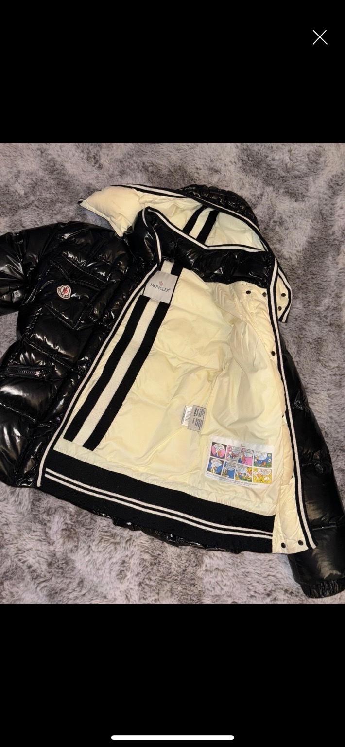 Moncler original in 6973 Gemeinde Höchst für € 80,00 zum Verkauf ...