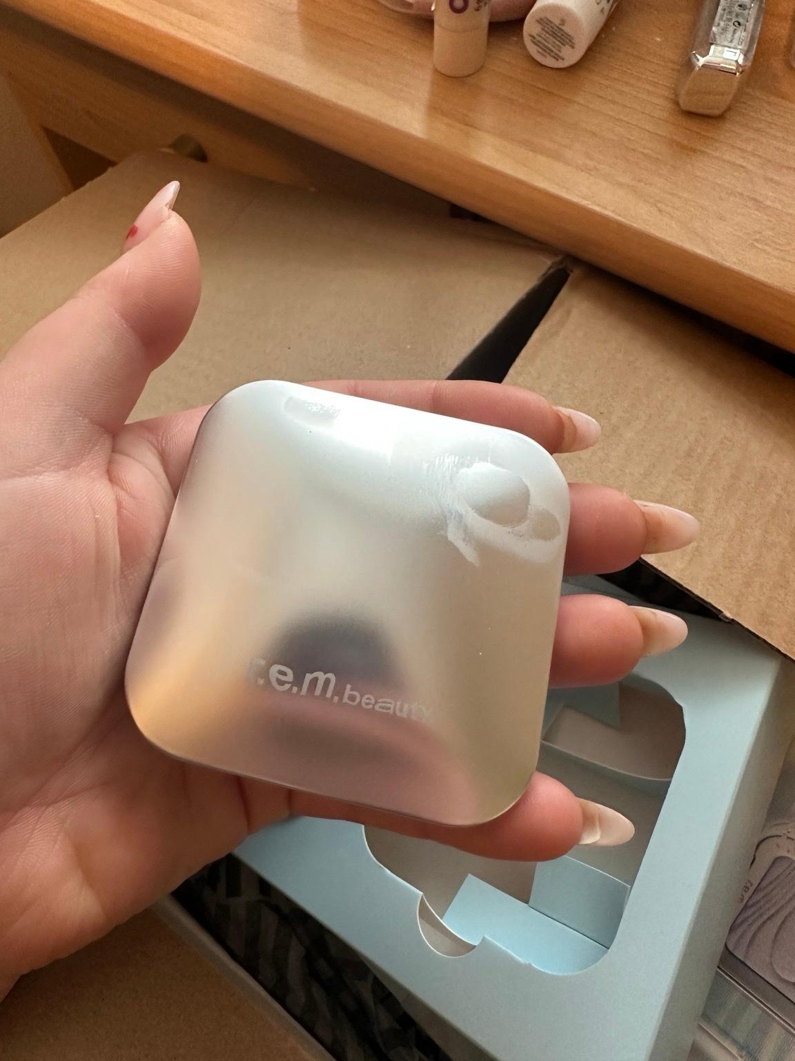 Rem Beauty Highlighter in 4663 Laakirchen für 20,00 € zum Verkauf ...
