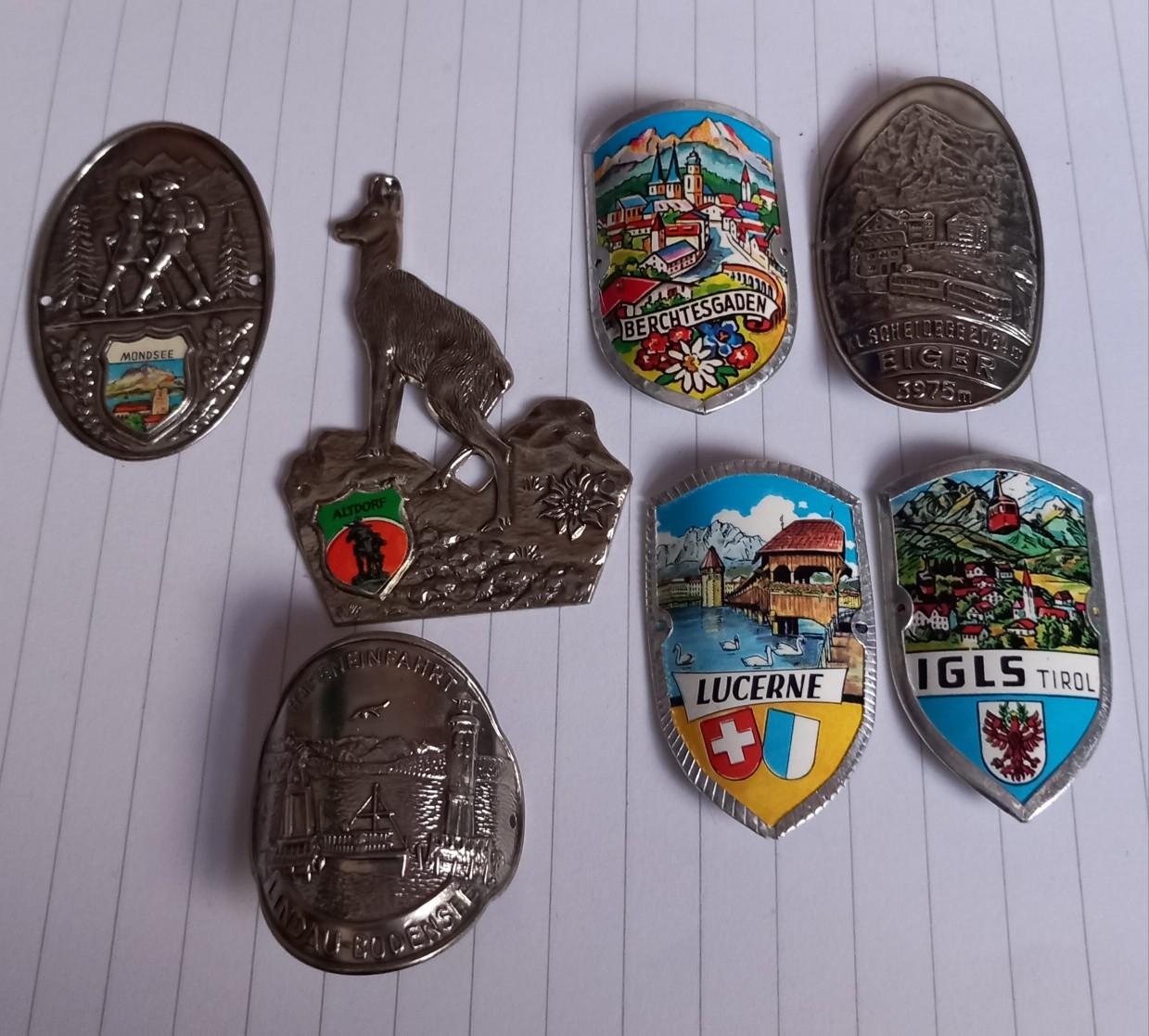 vintage walking stick badges in WA9 Helens for £4.00 for sale | Shpock