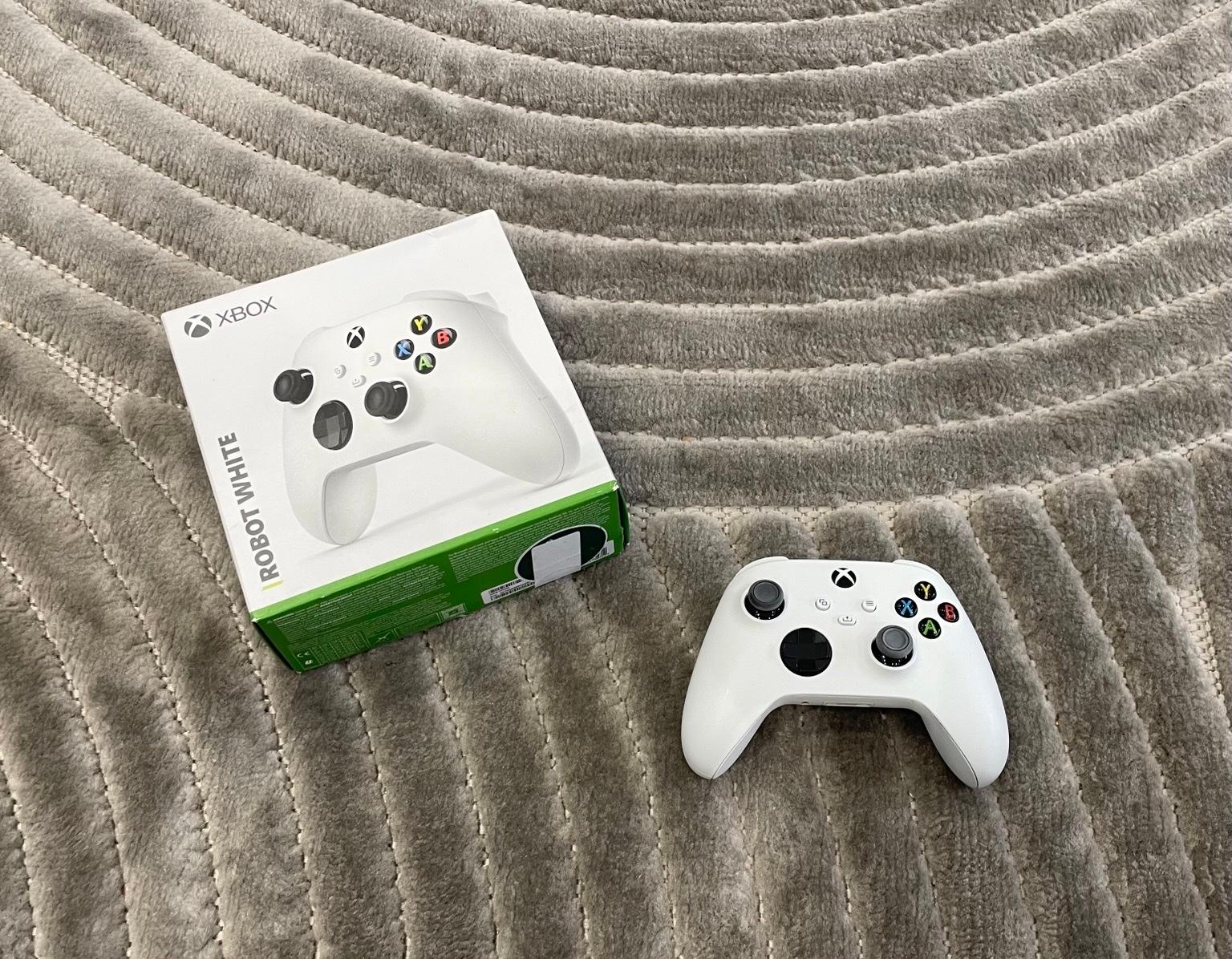 Microsoft Xbox Series S and X controller in NW9 London for £40.00 for ...
